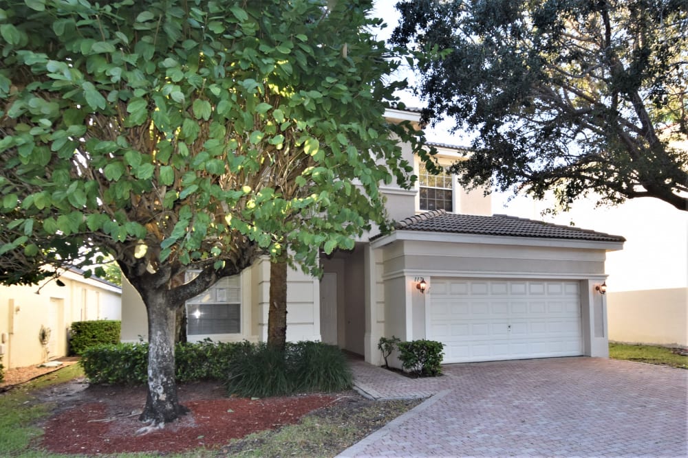 117 Palm Cir, Atlantis, FL, 33462 | Invitation Homes