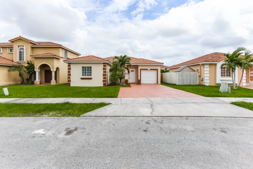16286 SW 95th Ln, Miami, FL, 33196 | Invitation Homes