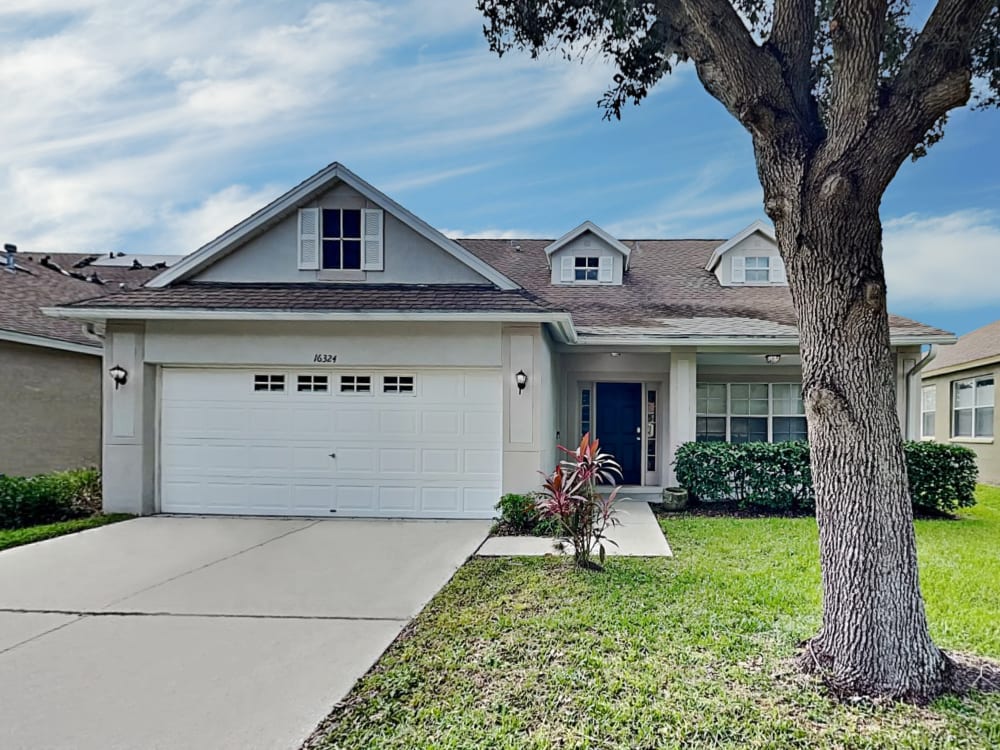 16324 Bridgeglade Ln, Lithia, FL, 33547 | Invitation Homes