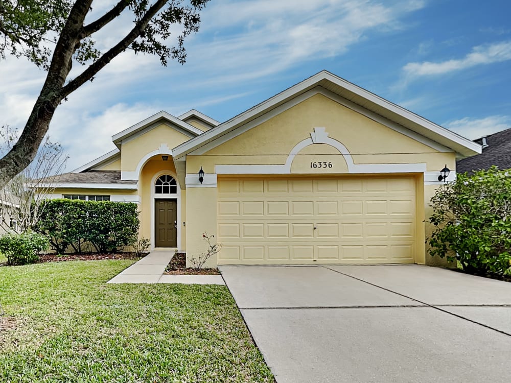 16336 Bridgeglade Ln, Lithia, FL, 33547 | Invitation Homes
