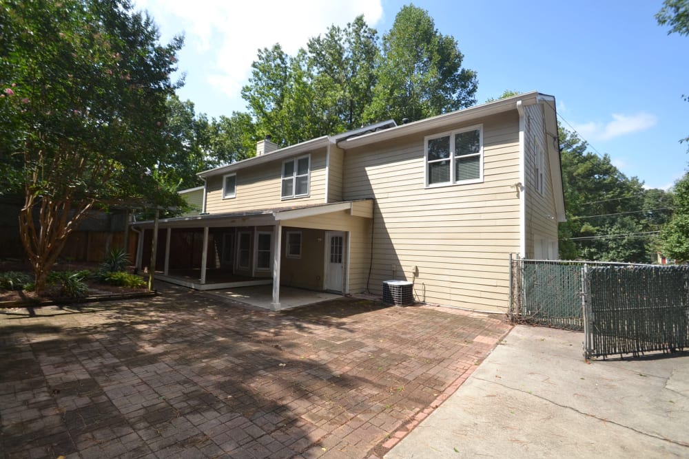 2060 Castle Royale Dr, Lawrenceville, GA, 30043 | Invitation Homes