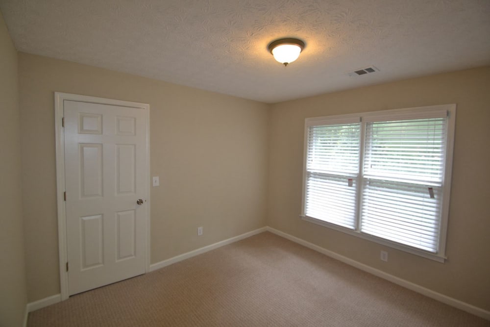 2060 Castle Royale Dr, Lawrenceville, GA, 30043 | Invitation Homes