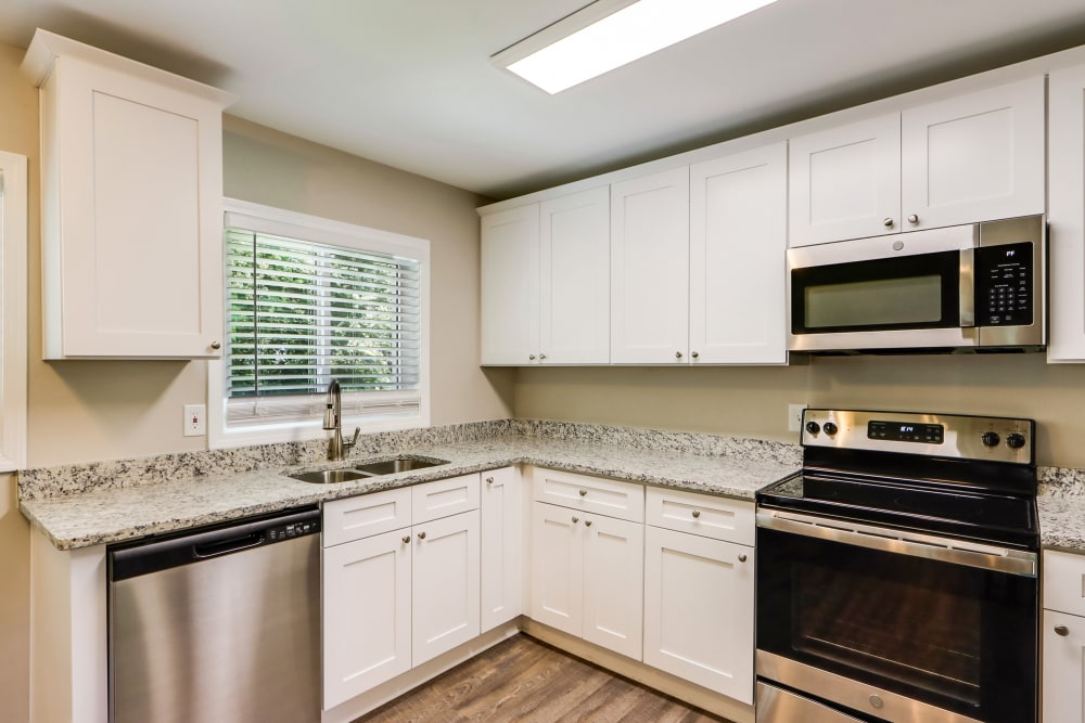 2416 Tiffany Cir, Decatur, GA, 30035 | Invitation Homes