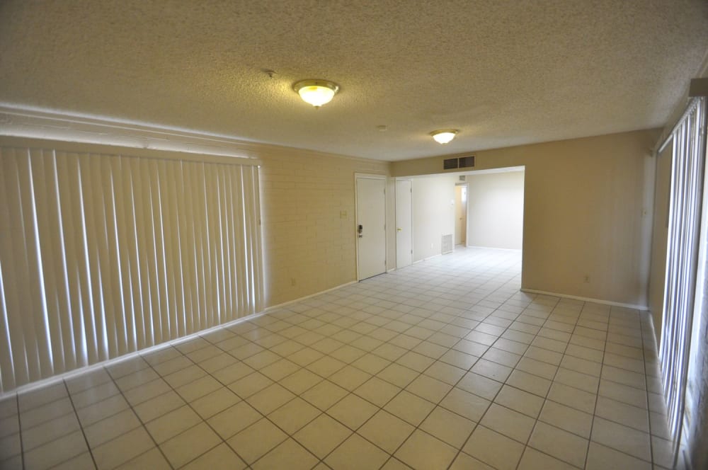 5717 W Heatherbrae Dr, Phoenix, AZ, 85031 | Invitation Homes