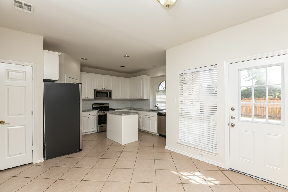 5909 Portridge Dr, Fort Worth, TX, 76135 | Invitation Homes