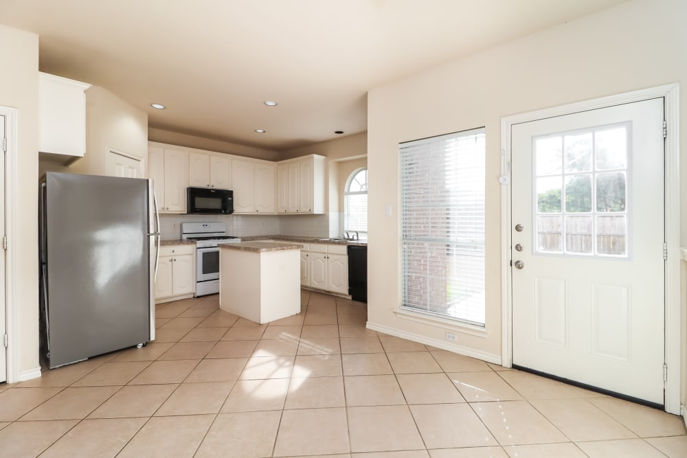 5909 Portridge Dr, Fort Worth, TX, 76135 | Invitation Homes