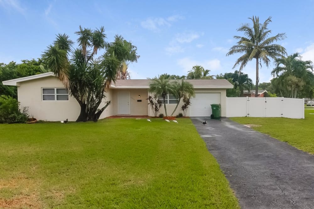 8640 NW 15th Ct, Pembroke Pines, FL, 33024 | Invitation Homes