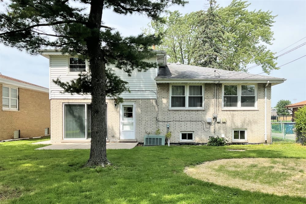 9413 Menard Ave, Oak Lawn, IL, 60453 | Invitation Homes